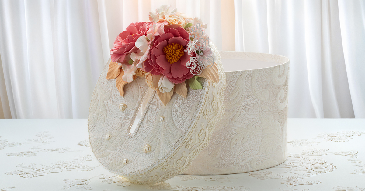 How to Make a DIY Wedding Cake Card Box from Thrifted Finds | Goodwill ...